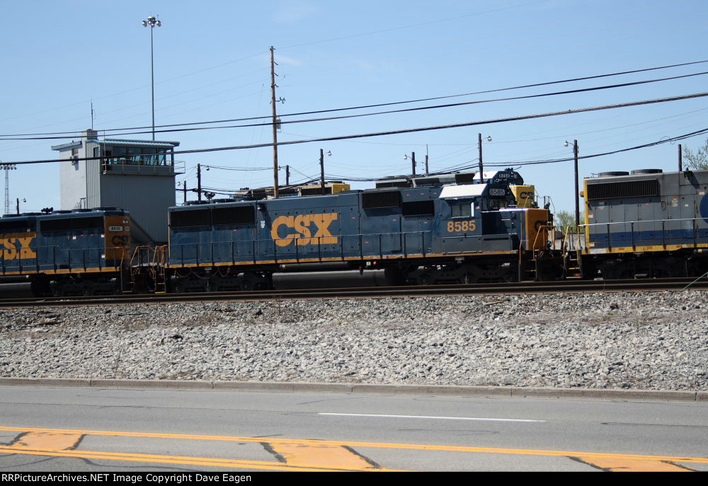 CSX 8585